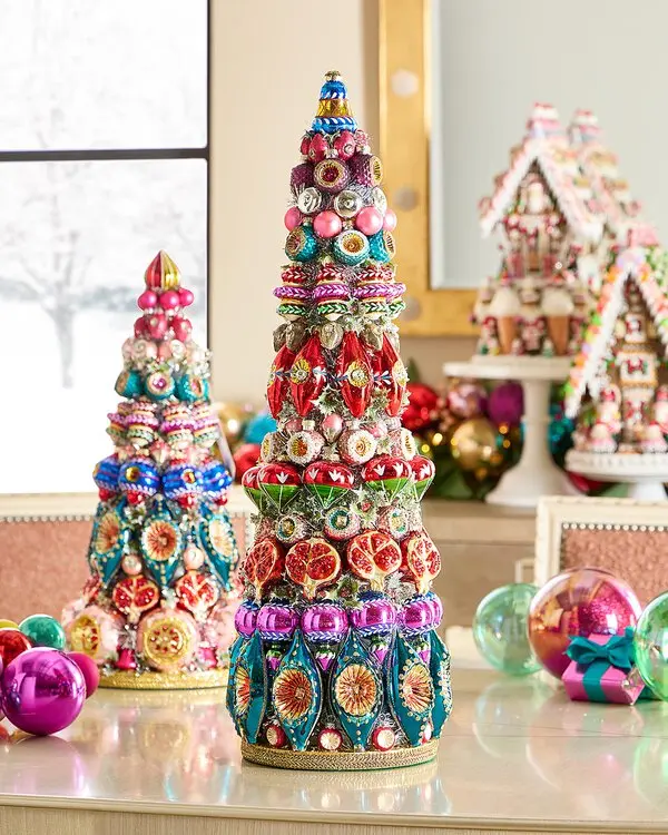 SWEET SAVANNAH Large Ornament Tree, 29