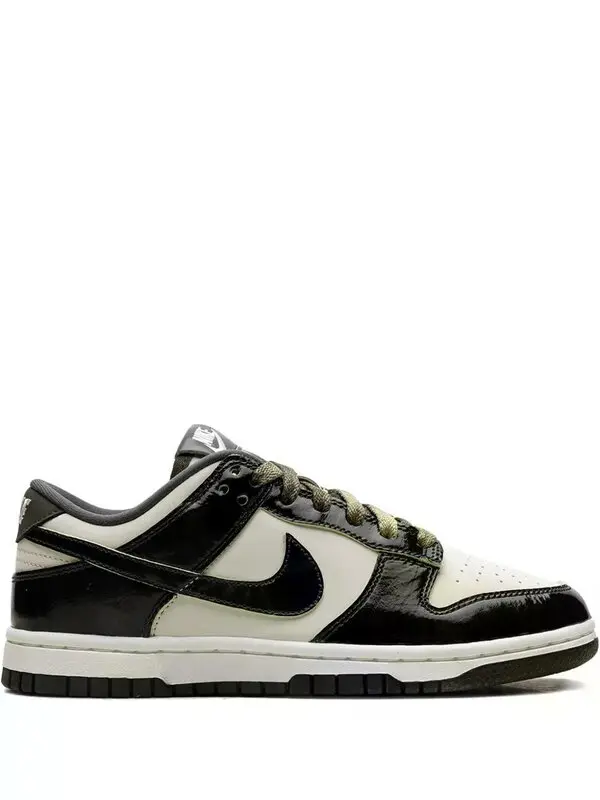 Nike Dunk Low Sneakers - White