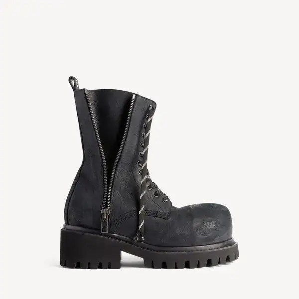 Balenciaga Stomper Zipped Bootie - Black | Editorialist