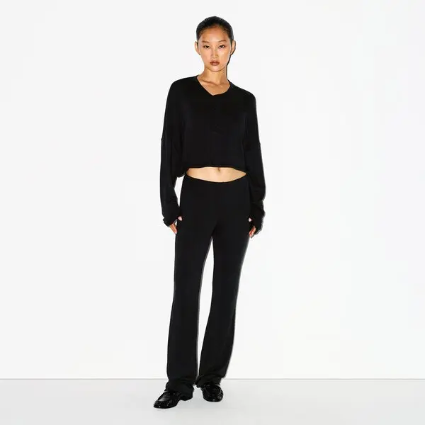 SKIMS Lightweight Modal Cropped Henley - Onyx