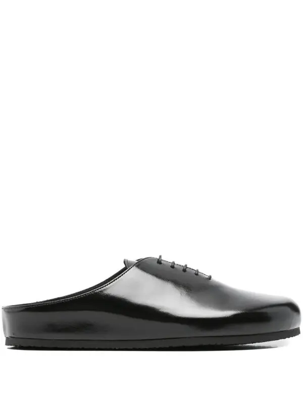 Jacquemus Les Mules Derbie In Patent Leather - Black
