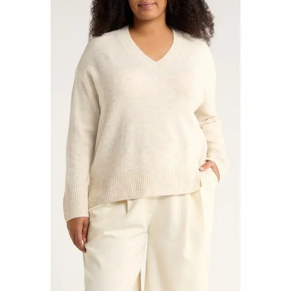 Vince Camuto Colorblocked V-neck Sweater