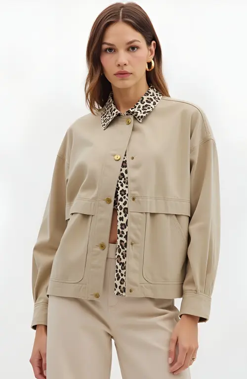 MODENAIRE Cropped Utility Jacket With Leopard Collar