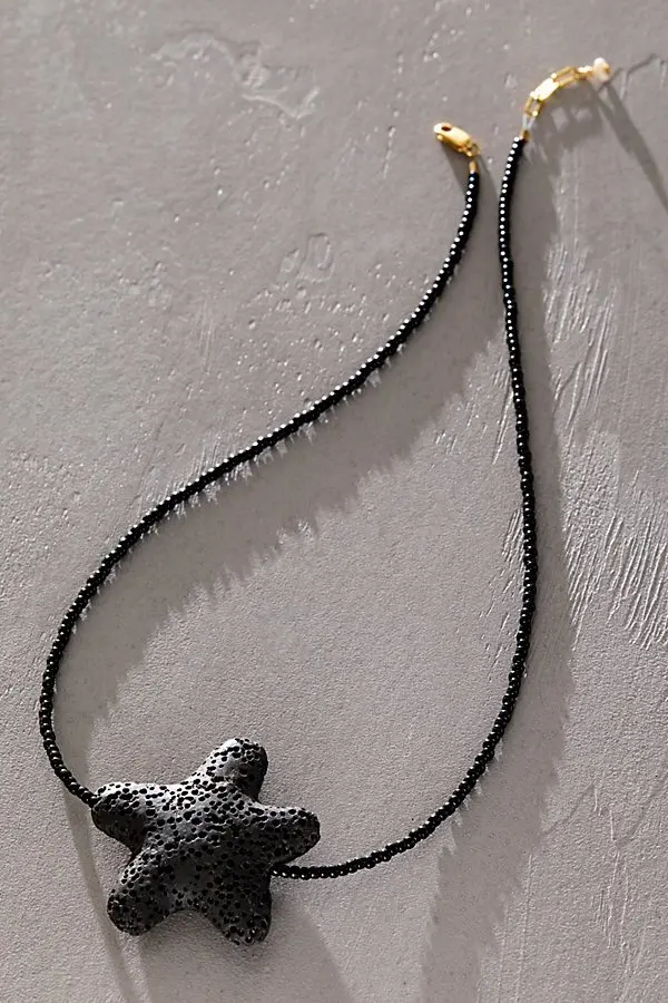 STUDIO DIXIE Coral Star Pendant Necklace