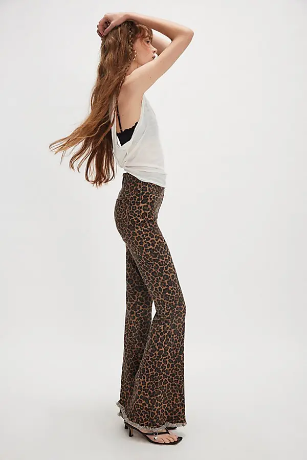Show Me Your Mumu Berkeley Bells Flare Jeans