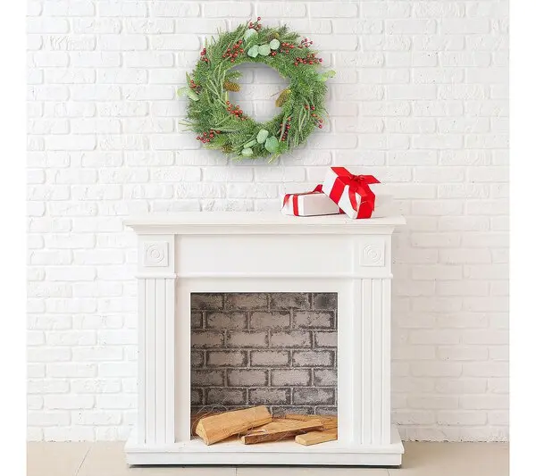 SANTA'S WORKSHOP 24in Mixed Pine & Berry Wreath