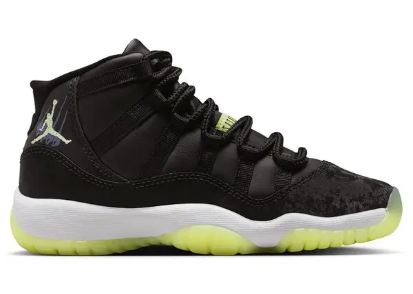 JORDAN Retro 11 Sneakers