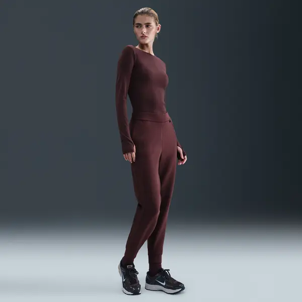 Nike 24.7 Impossiblysoft Dri-fit Mid-rise Jogger Pants - Red