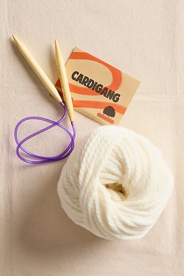 CARDIGANG Harper Beanie Knit Kit - Sugar Baby
