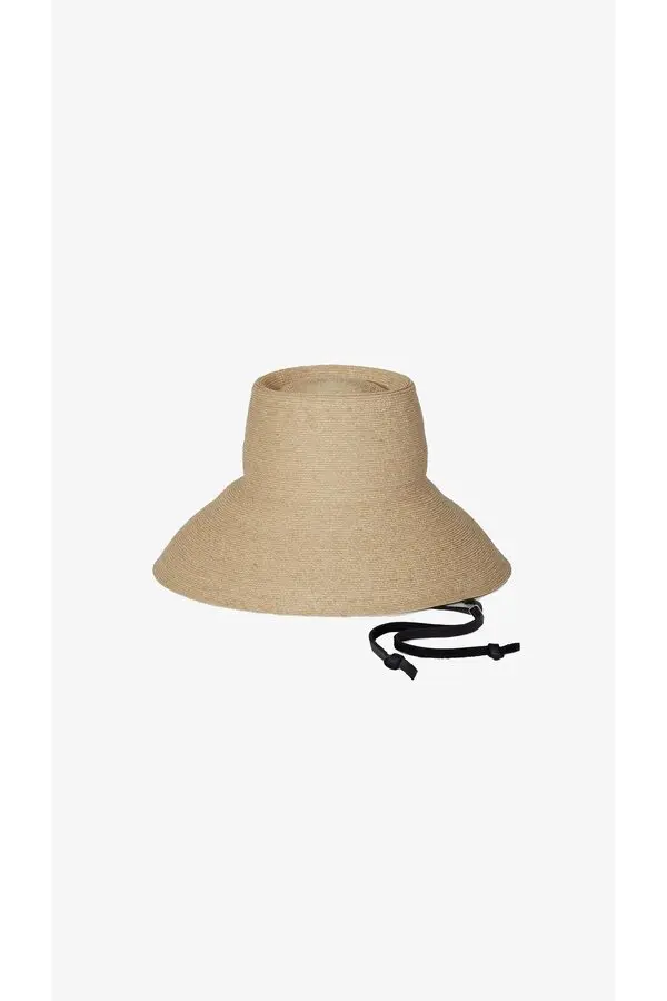 Janessa Leoné Suni Bucket