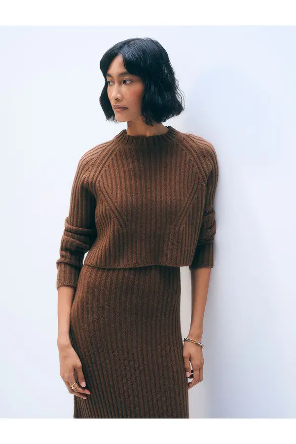 WHITE & WARREN Cashmere Blend Cropped Ribbed Crewneck