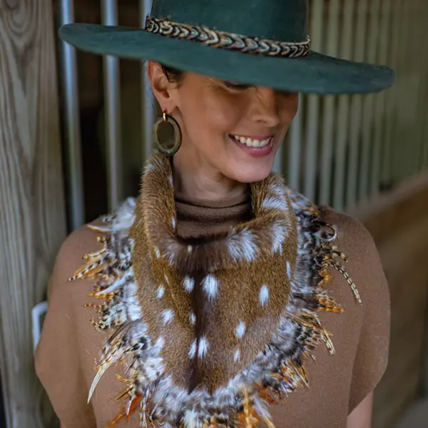 NORTON AND HODGES Damara Axis Hide Collar With Plumage - Silver