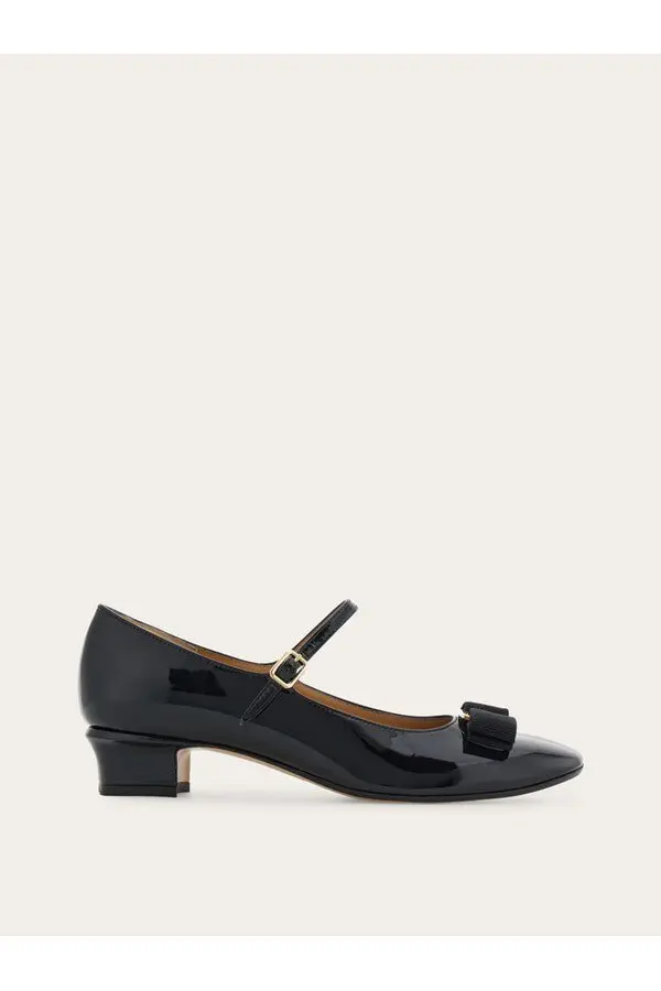 FERRAGAMO Mary Jane With Vara Bow