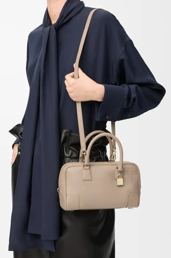 Loewe Amazona 23 Bag