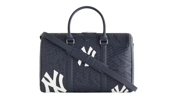 Kith X New York Yankees Traveler K40 Bag