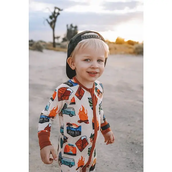 FLETCH Tiny Traveler Snoozer Romper