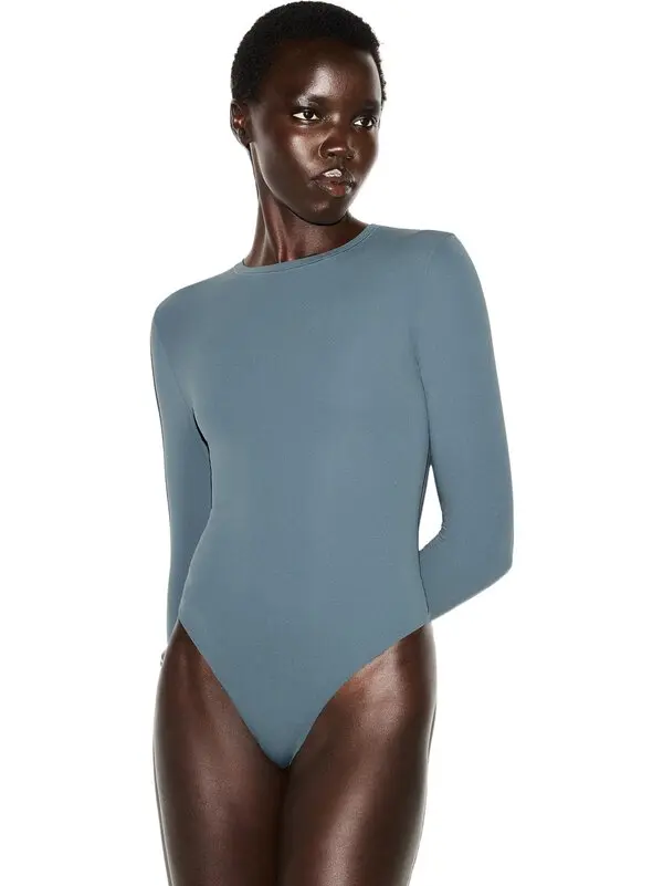 SKIMS Fits Everybody Long Sleeve Crew Neck Bodysuit - Zircon