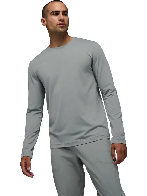 Alo Yoga Conquer Reform Crewneck Long Sleeve Top - Lunar Grey