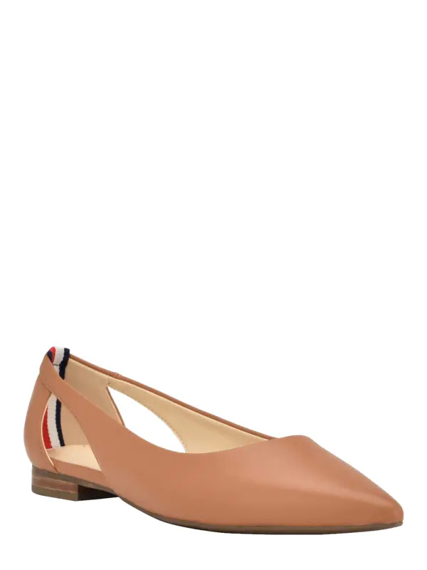 Tommy Hilfiger Pointed Toe Flat - Medium Natural 101