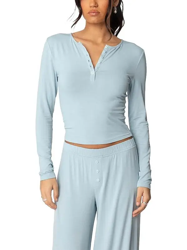 EDIKTED Kait Henley Top - Light Blue