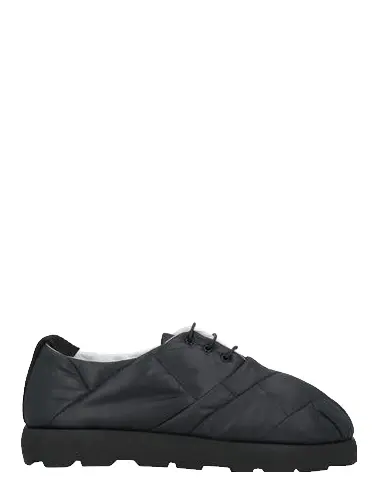 PIUMESTUDIO Low-top Sneakers - Black