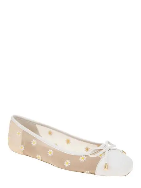 Bcbgmaxazria Hartly Cap Toe Ballet Flat - White Daisy