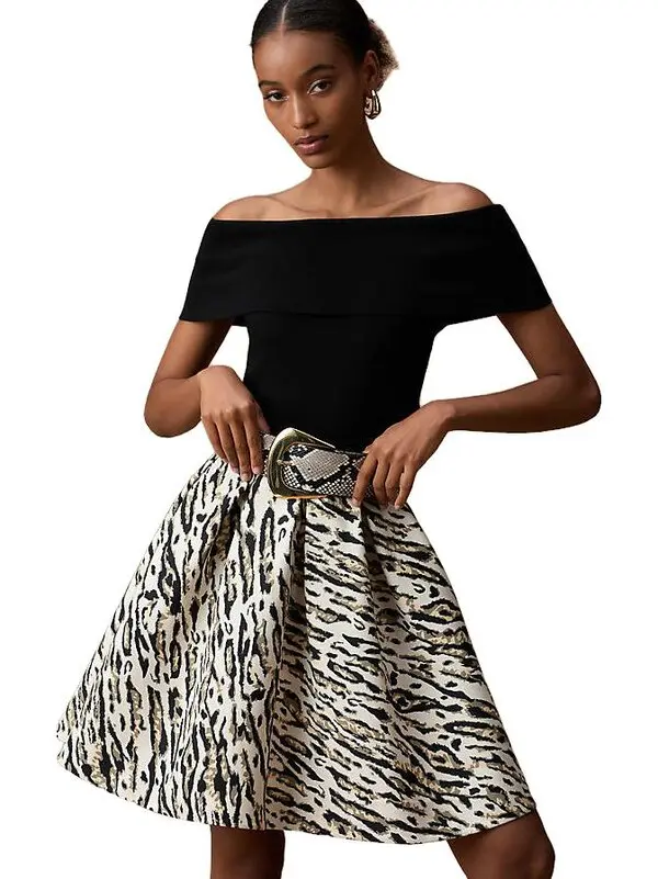 THEO THE LABEL Tyche Jacquard Pleated Mini Skirt - Brown Pattern