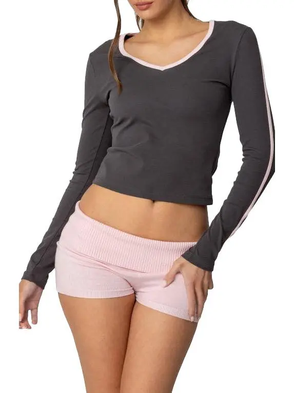 EDIKTED Contrast V-neck Long Sleeve Crop T-shirt - Dark-gray
