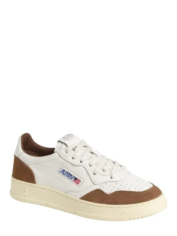 AUTRY Medalist Low Top Sneakers - White/ Cigar