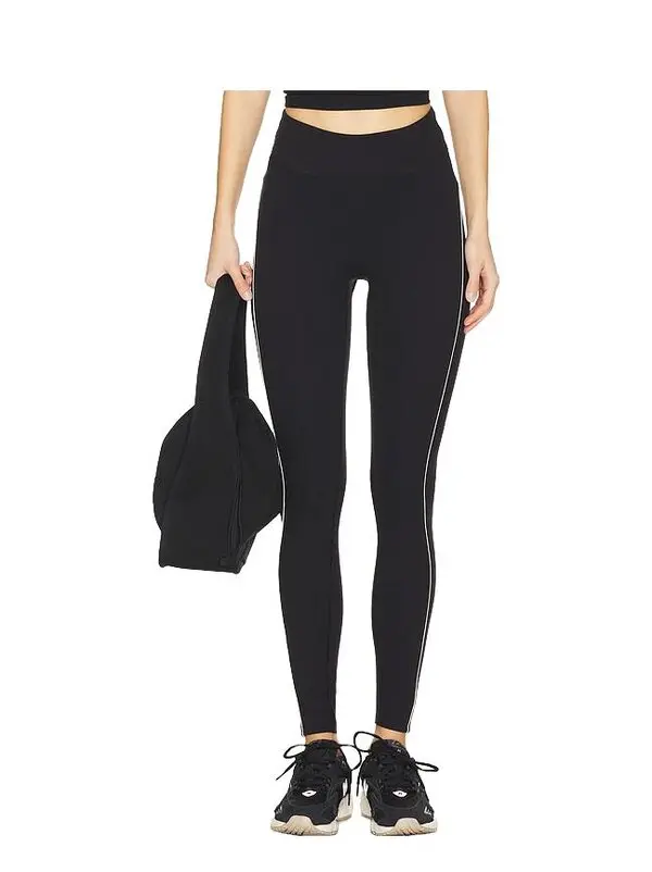 437 The Studio Legging In Black - Black & Crme