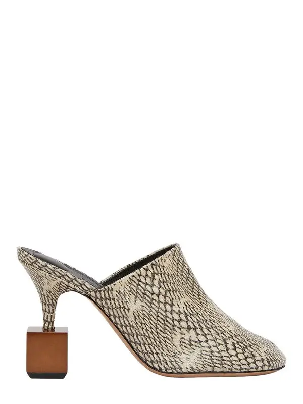 Jacquemus Les Bisou Leather Mules - Beige