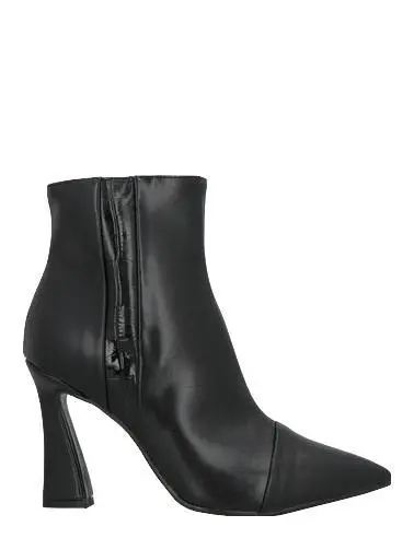 NILA & NILA Ankle Boots - Black