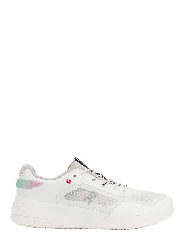 On The Roger Advantage Sneaker - White & Ivory