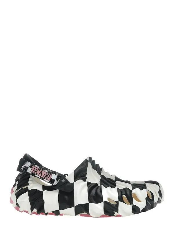 CROCS Pollex Clog Salehe Bembury X Nina Chanel Abney Art Friends Thumbs Up Good Job - Black/white/pink
