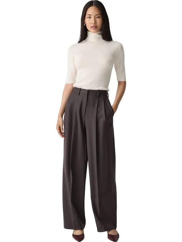 Theory Double Pleat Trousers In Sleek Flannel - Cacao
