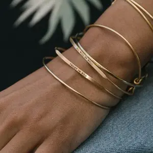 &LIVY Posy Bangle Bracelet Trust In God - Silver