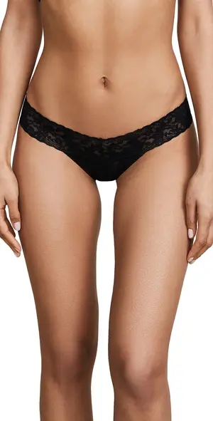 Hanky Panky Petite Signature Lace Low Rise Thong - Black