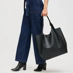 URBAN EXPRESSIONS Maeve Tote - Black