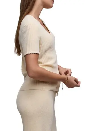 Barefoot Dreams Scalloped Ribbed V-neck Top - Daffodil
