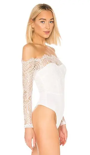 Superdown Rivka Off Shoulder Bodysuit