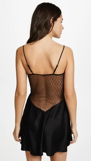 Flora Nikrooz Showstopper Chemise With Lace - Black