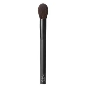 NARS #15 Precision Powder Brush Https://cdn.shopify.com/s/files/1/0283/0185/2747/products/global_images