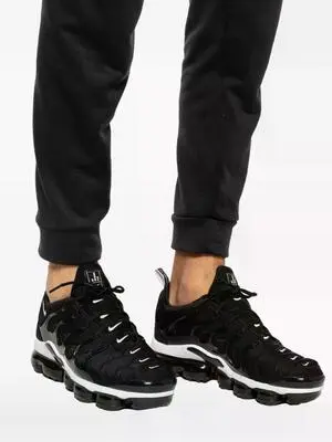 Nike Vapormax Plus Lace-up Sneakers - Black
