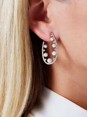 Yoko London 18kt Yellow Diamond And Pearl Hoop Earrings - Gold