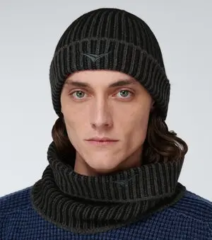 Sease Dinghy Cashmere Beanie - Black