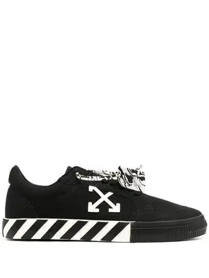 Off-White Vulcanized Low-top Sneakers - Black