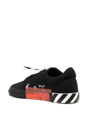Off-White Vulcanized Low-top Sneakers - Black