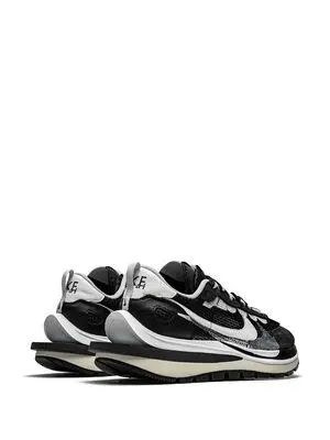 Nike X Sacai Vaporwaffle Sneakers - Black