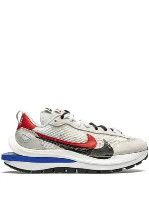 Nike X Sacai Vaporwaffle Sneakers - Grey