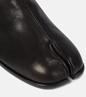 MAISON MARGIELA Tabi Leather Loafers - Black